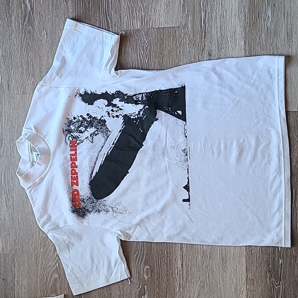 Vintage Led Zeppelin 1984 Tour Band T-Shirt Size Medi… - Gem